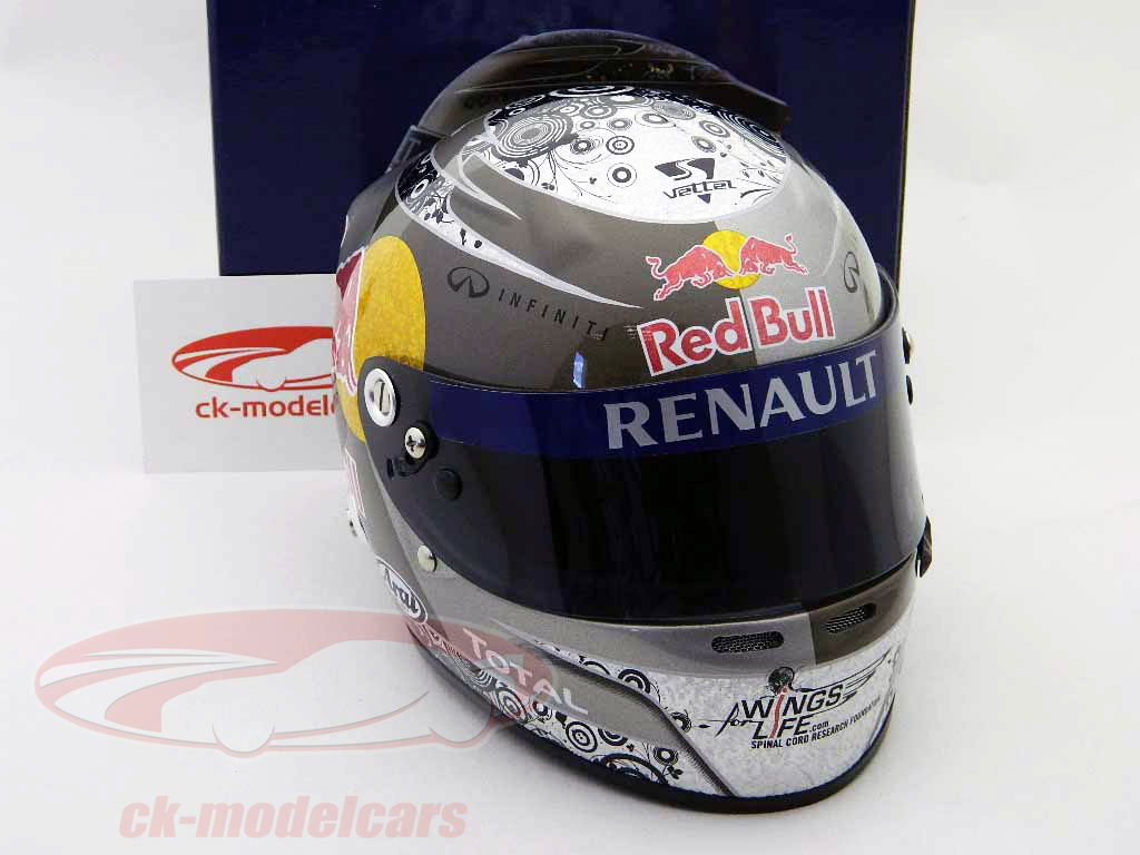 Schuberth 1:2 Sebastian Vettel Red Bull Formel 1 Weltmeister 2010 Helm ...