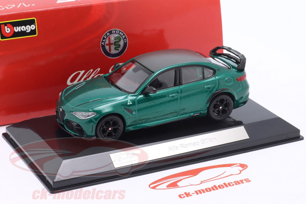 Bburago 1:43 Alfa Romeo Giulia GTAm Baujahr 2020 montreal grün metallic ...