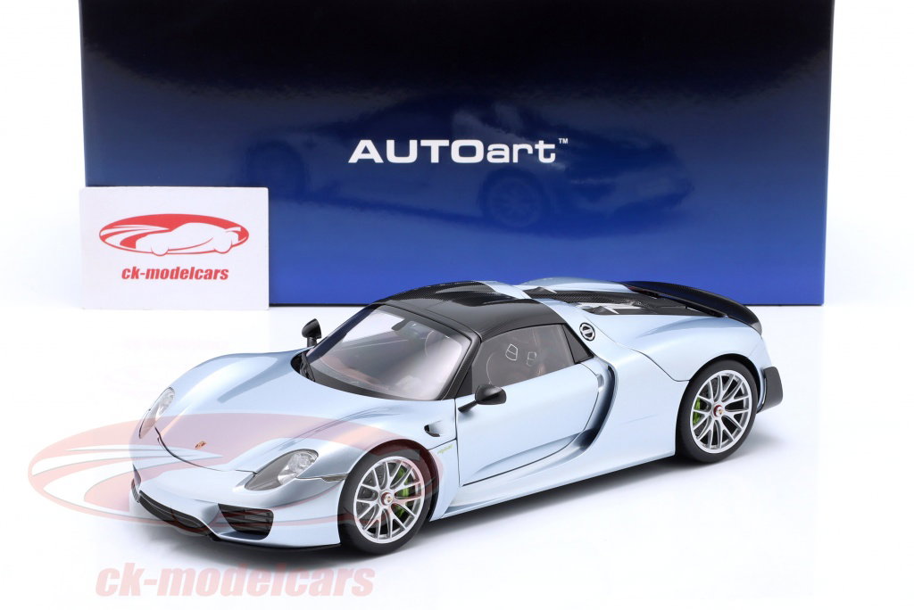 AUTOart 1:18 Porsche 918 Spyder Weissach Paket 2013 hellblau metallic ...