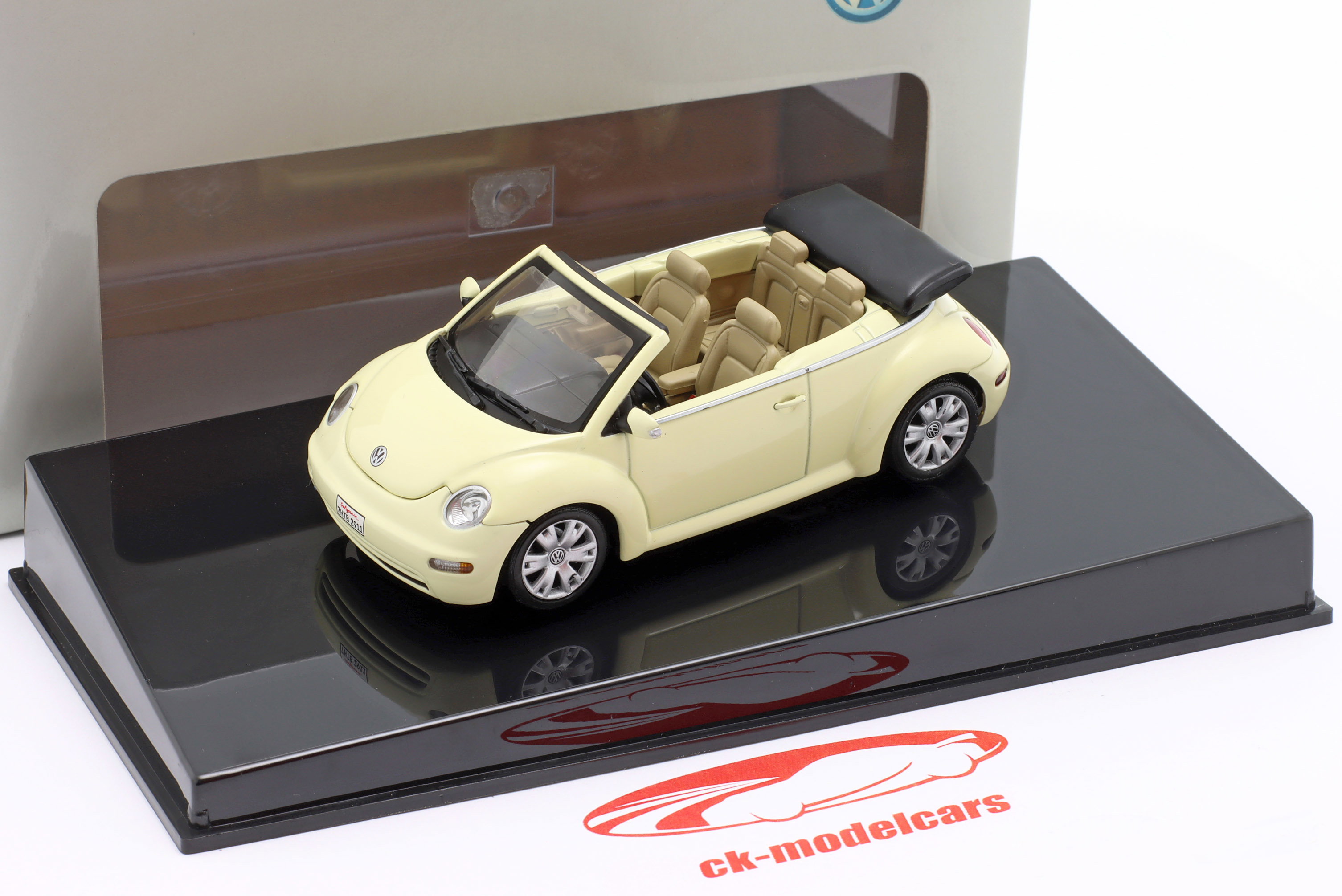 AUTOart 1:43 Volkswagen VW New Beetle convertible (Type 9C) light ...