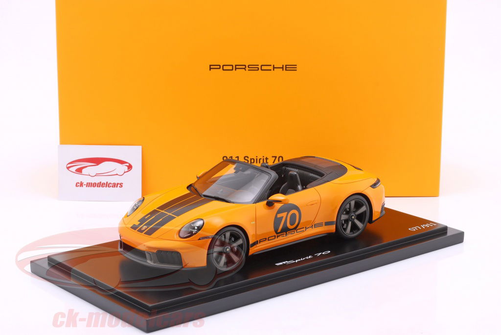 Spark 1:18 Porsche 911 (992.2) Cabriolet Spirit 70 Year 2025 signal ...
