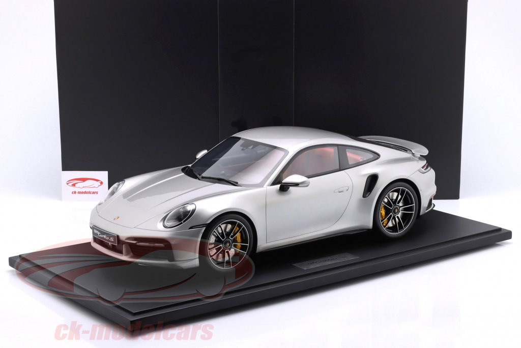 GT-SPIRIT 1:8 Porsche 911 (992.1) Turbo S Year 2020 silver metallic ...